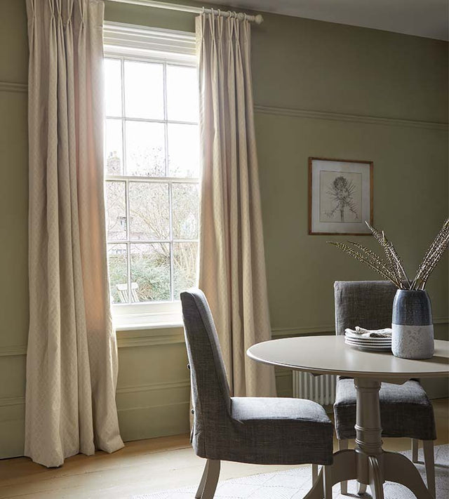 Pedestal Dining Table | The Dormy House