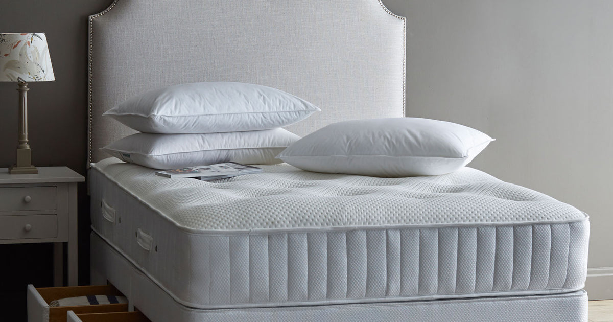 Super-deluxe divan with drawers – The Dormy House